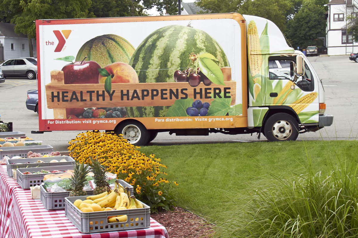 Southeast Area Farmers’ Market partners with YMCA Veggie Van | Our ...